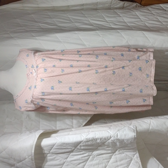 Emily Stacy | Intimates & Sleepwear | Lovely Emily Stacy Pastel ...